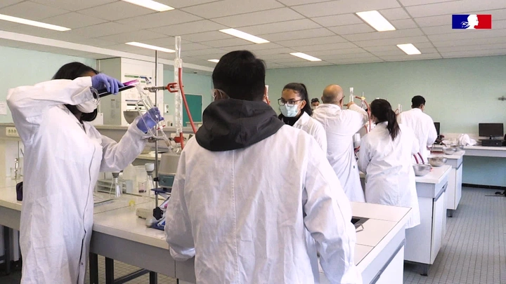 Bac technologique STL- SPCL - OnisepTV : l’information pour l’orientation en vidéo