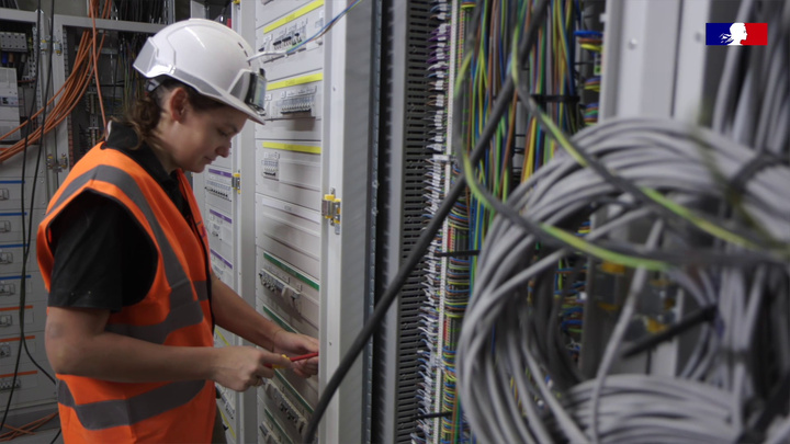 Electricienne - OnisepTV : l’information pour l’orientation en vidéo