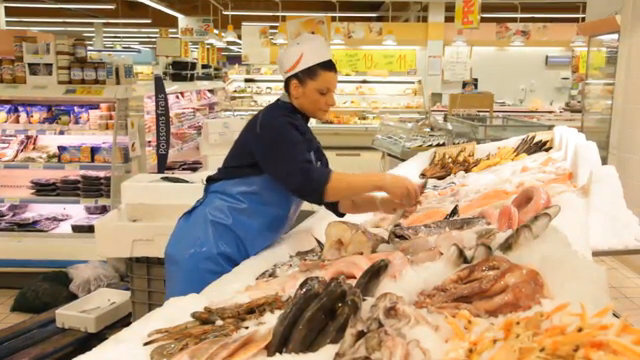 Poissonnière - Vendeuse au rayon marée - OnisepTV : l’information pour ...